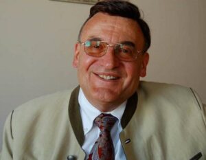 People – Comparative Literature